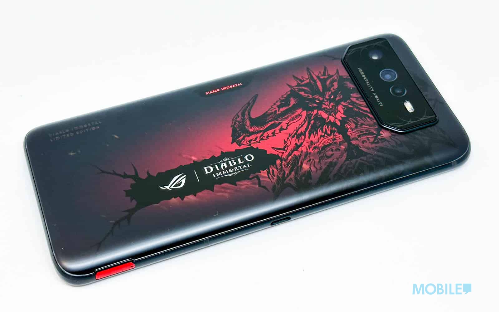 沉浸感極高機身裝潢！ROG Phone 6 Diablo Immortal Edition 開箱 - MobileMagazine